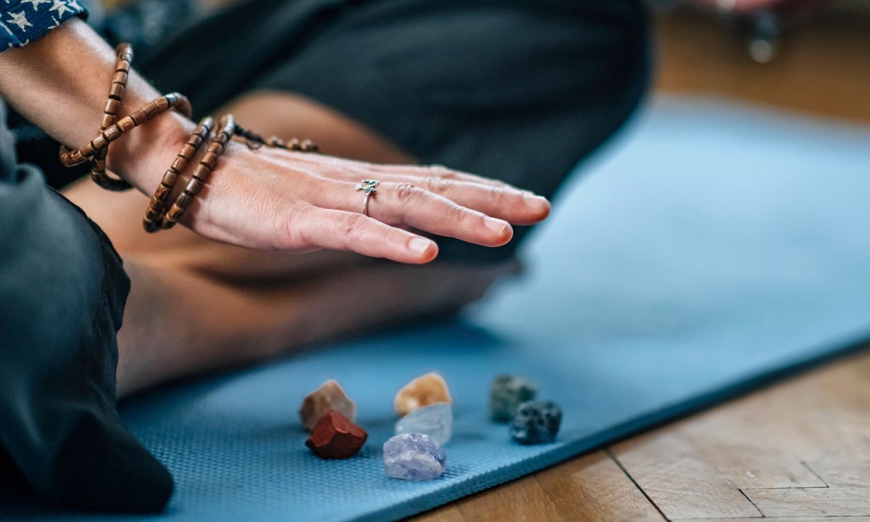 Crystal Manifestation Rituals: Amplifying Your Desires | Healing ...
